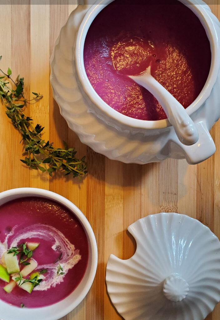 Potage d'automne au chou rouge et aux pommes - Mangez Québec